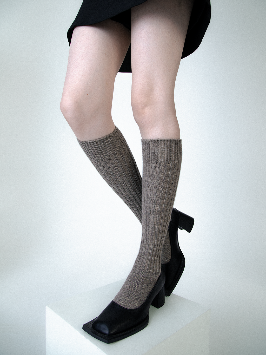 Thick thread double needle wool mid-tube socks – Uncut-Trends